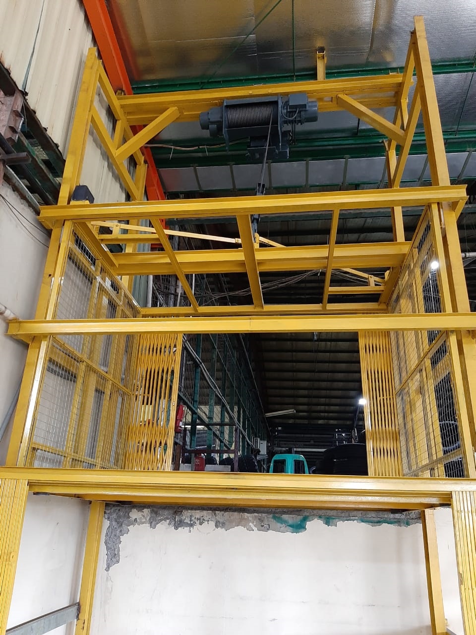 Pemeliharan service lift secara berkala wajib perlu diperhatikan kini